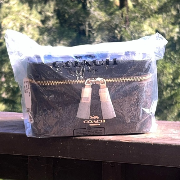 Coach | Bags | Nwt Coach Makeup Case In Signature Canvas Cw728 ...